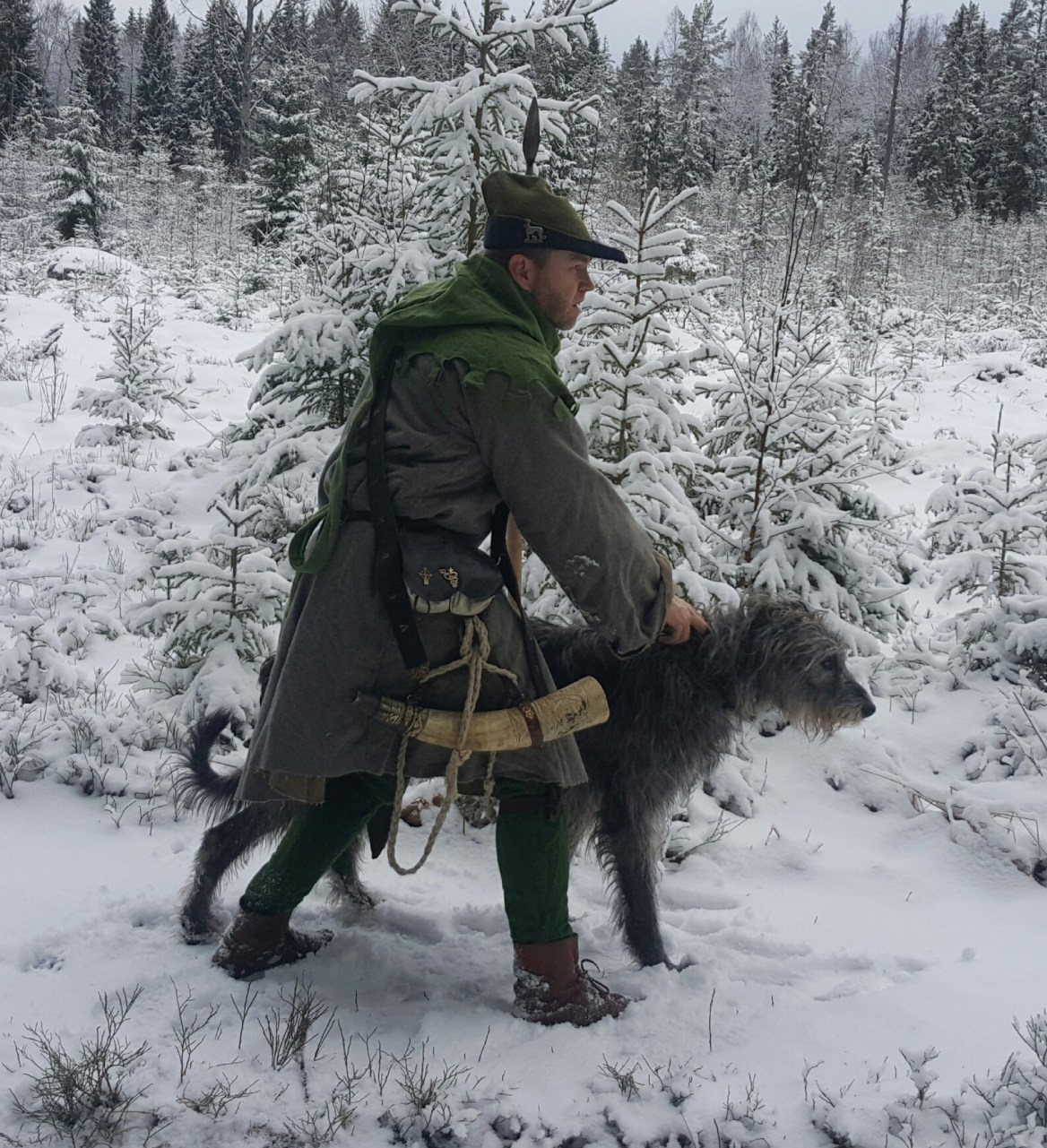 Clothing and equipment | Exploring the medieval hunt