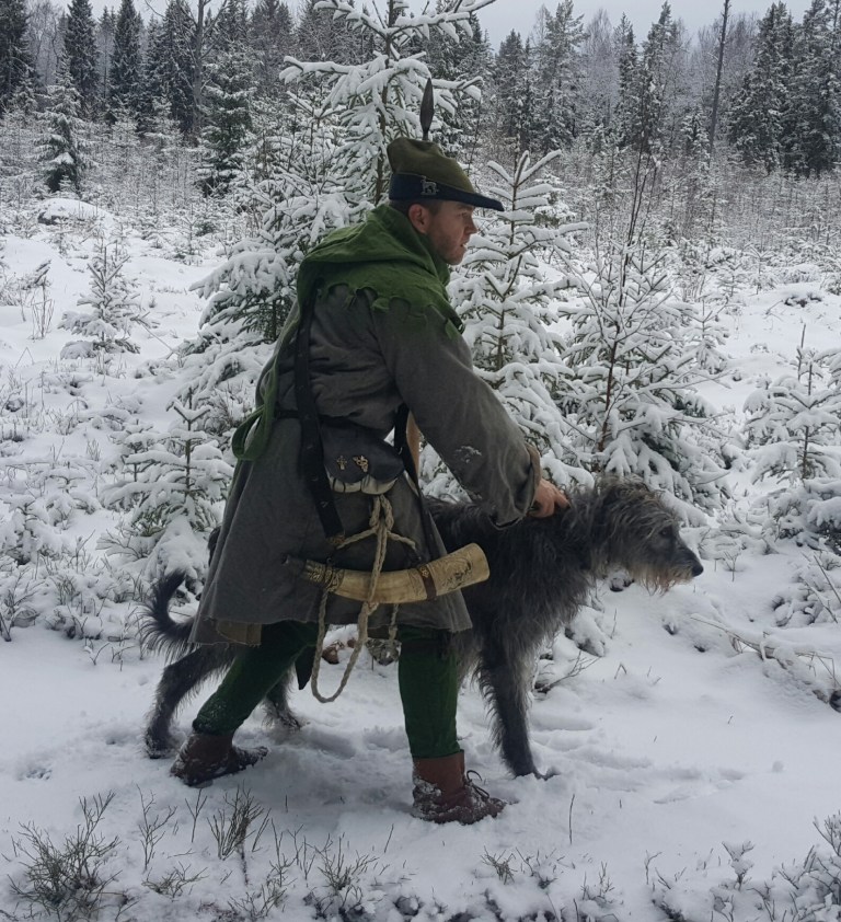 Clothing and equipment | Exploring the medieval hunt